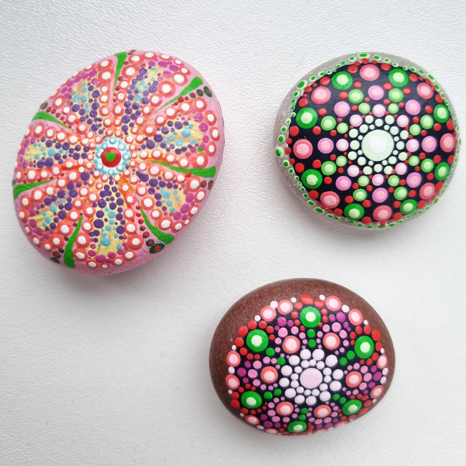 Set of 3 Mandala Pebbles, 3 Mandala Refrigerator Magnets, Painted ...