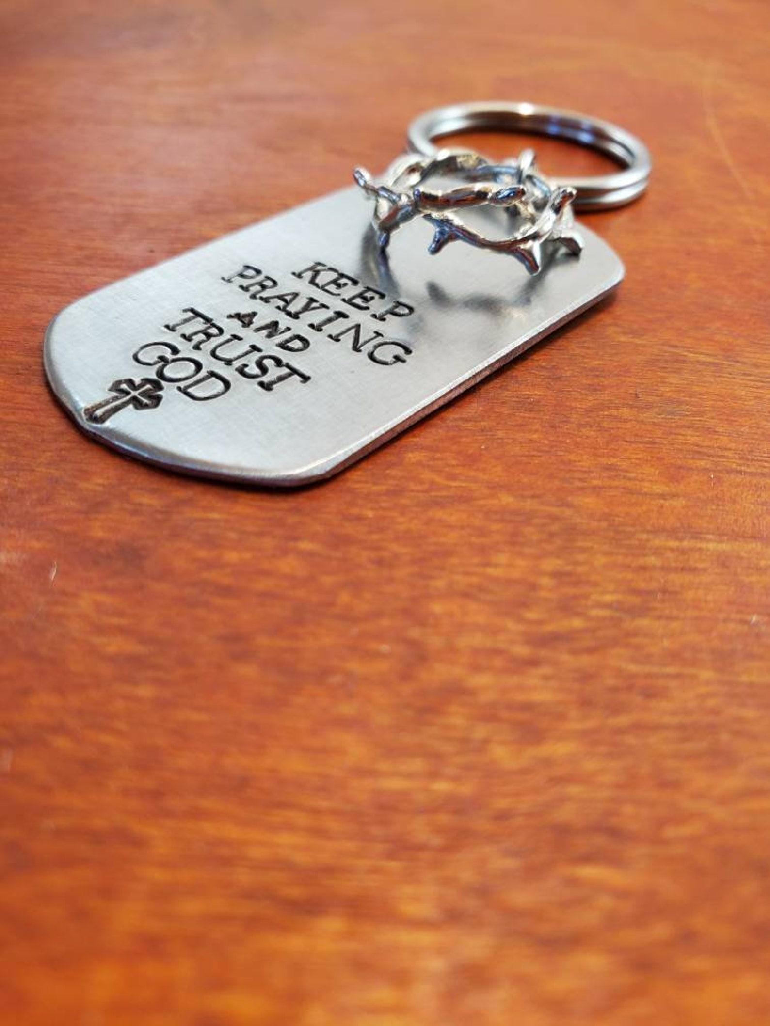 Hand stamped dog tag key chain-Keep Praying and Trust God-with | Etsy