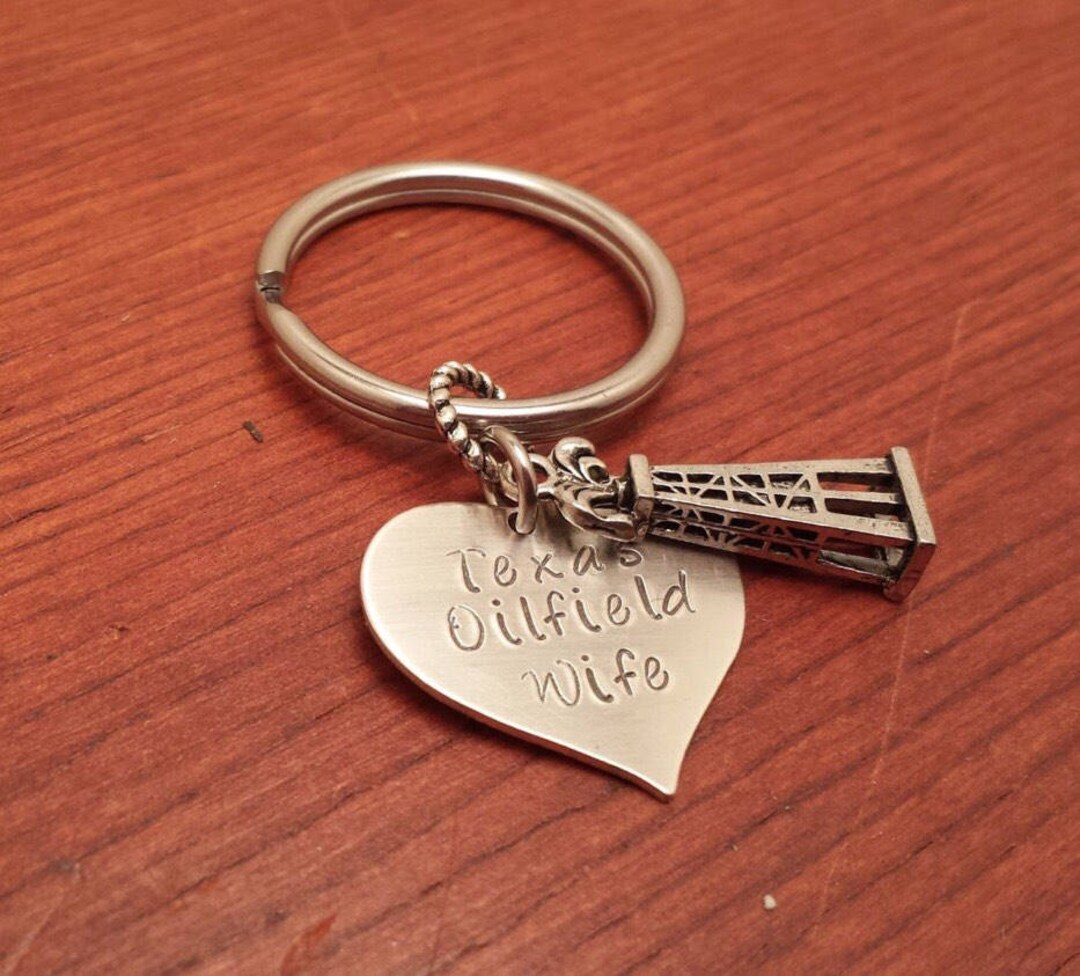 Texas Oilfield Wife Key Chain, Gift, Derrick, on a Rig, Hitch Life, in ...