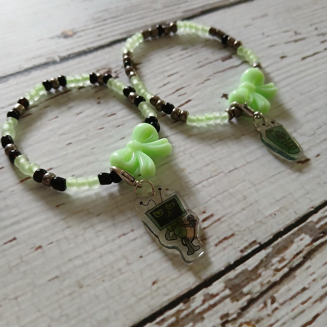 Dandy’s World Bracelet With Charms, Vee With Bow and Vee Remote Bracelets , Roblox Inspired ...