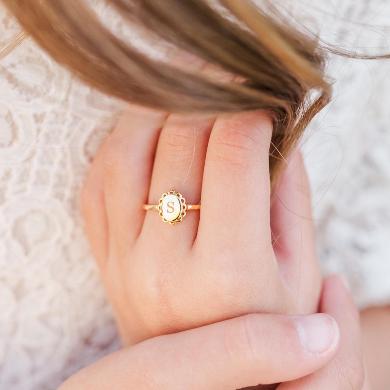 Scalloped Initial Ring - Etsy
