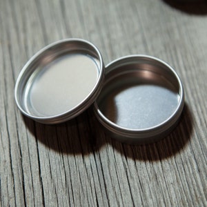 1oz Tin Screw Top Container W/ Shrink Bands ~2in Diameter - Etsy
