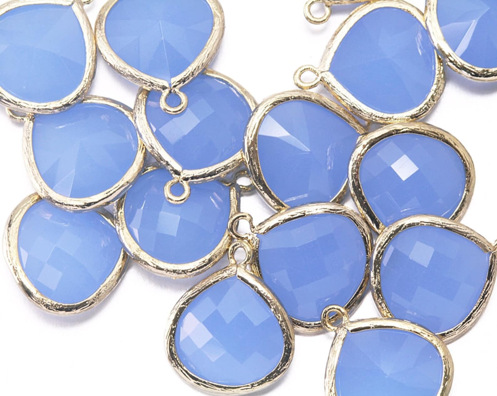 10% OFF (10 Pieces) . Ice Blue Glass Pendant . Wholesale Jewelry Supply ...