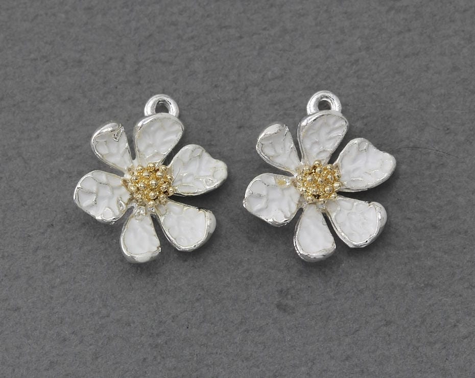 White Flower Brass Pendant . Jewelry Craft Supply . Polished - Etsy
