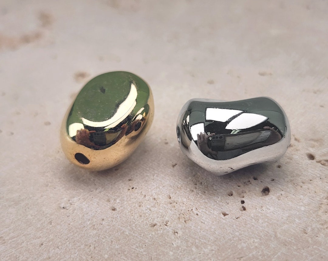 Pebble Plastic Bead (large) . Jewelry Findings . Polished Plated / 6 ...