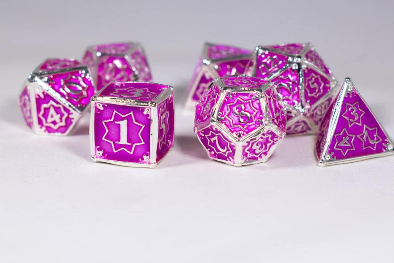 Pretty Paladin 7-dice Metal Set Silver W/ Pink Fuschia Fill north Star ...