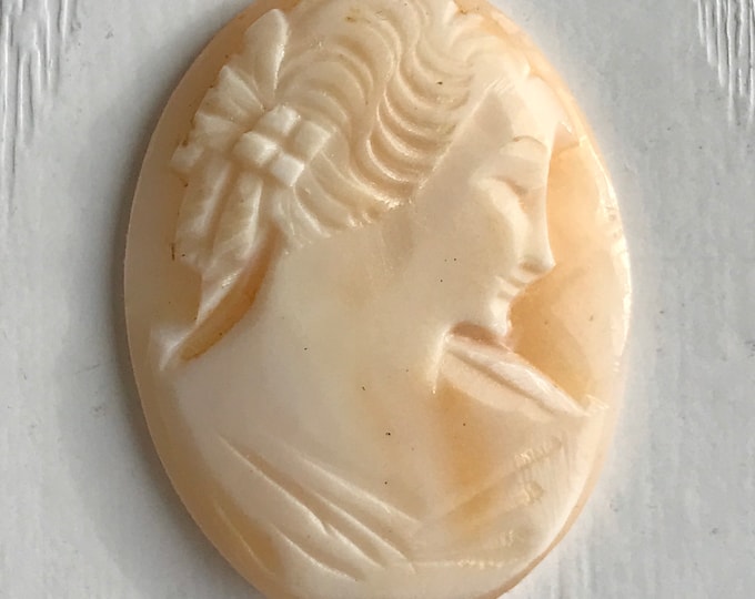 Hand-carved Natural-shell Cameo, Vintage, Shell Peach & Ivory Color ...