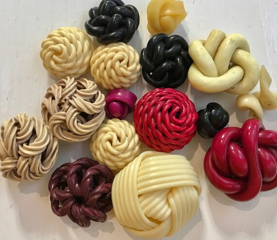 Extruded Celluloid Buttons Vintage 16 Assorted Buttons 1 | Etsy