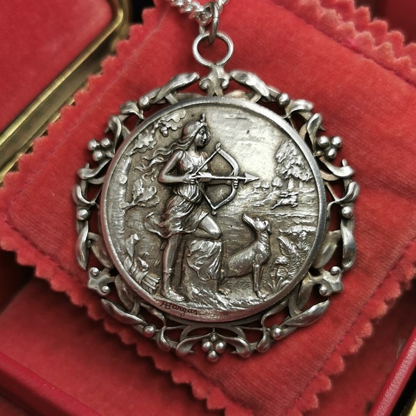 Hunting Necklace - Etsy