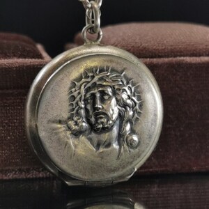 French Jesus Christ Locket Antique Religious Locket - Etsy