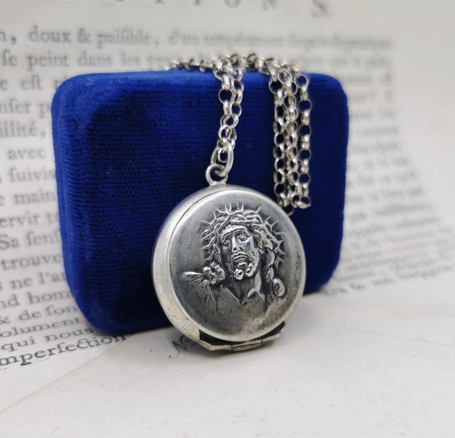 French Jesus Christ Locket Antique Religious Locket | Etsy