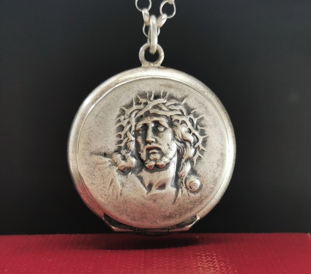 French Jesus Christ Locket Antique Religious Locket - Etsy