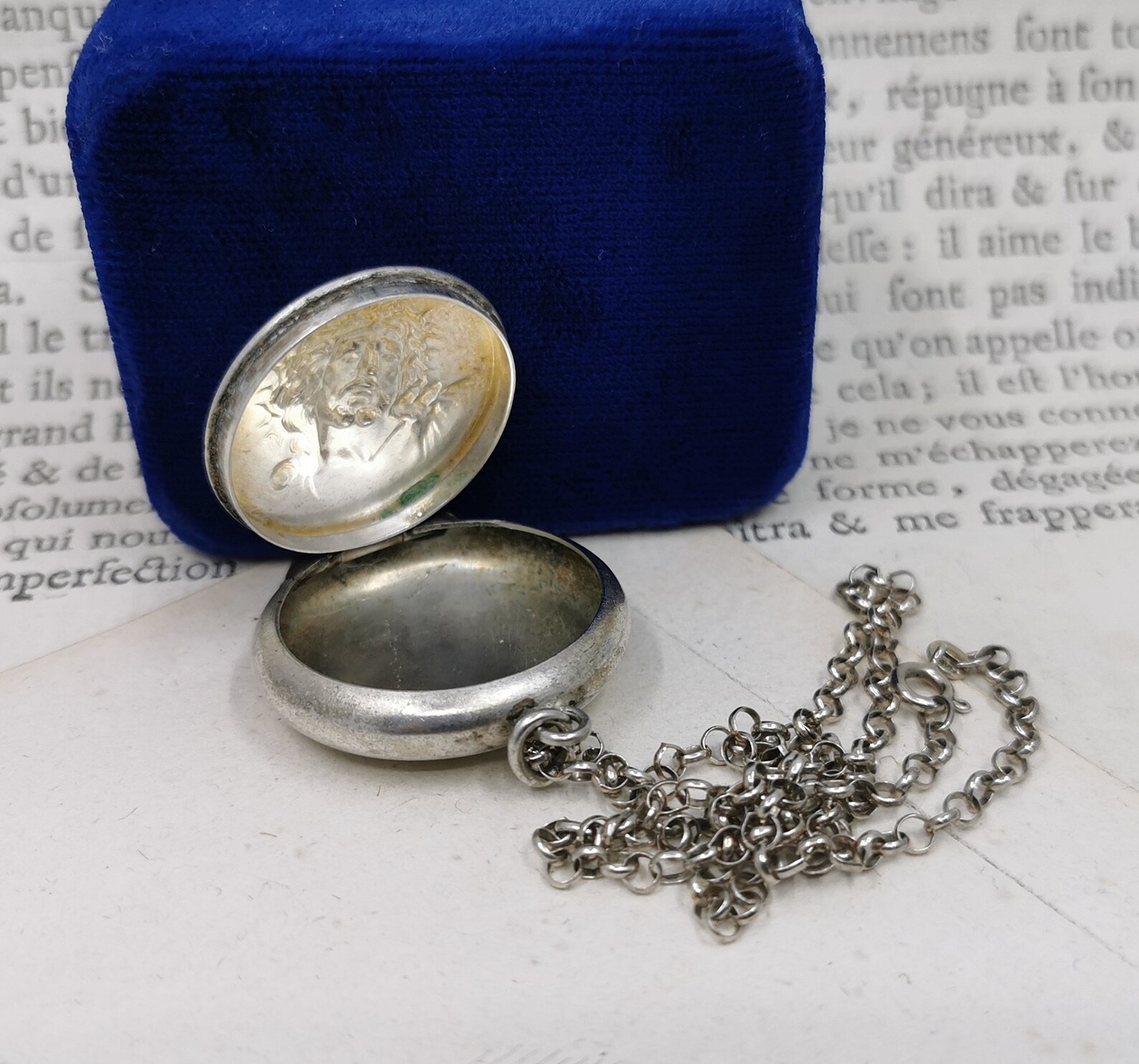 French Jesus Christ Locket Antique Religious Locket | Etsy