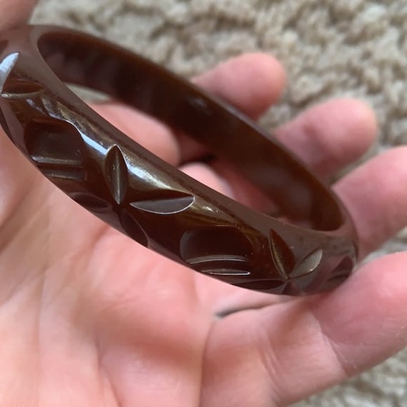 Deep Carved Brown BAKELITE Bangle - Gem