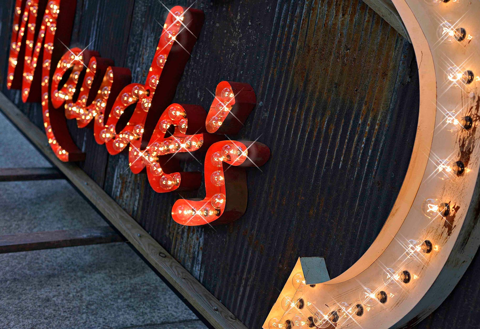 Custom Signs, Custom Logo Signs, Logo Inspired Lighted Wooden Back ...