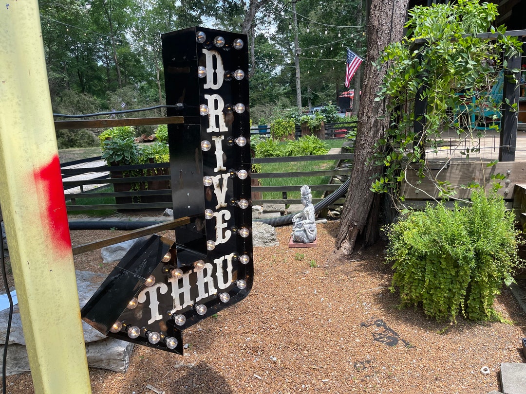 Double Sided Arrow, Custom Signs, Neon Signs, Neon, Custom Vintage ...