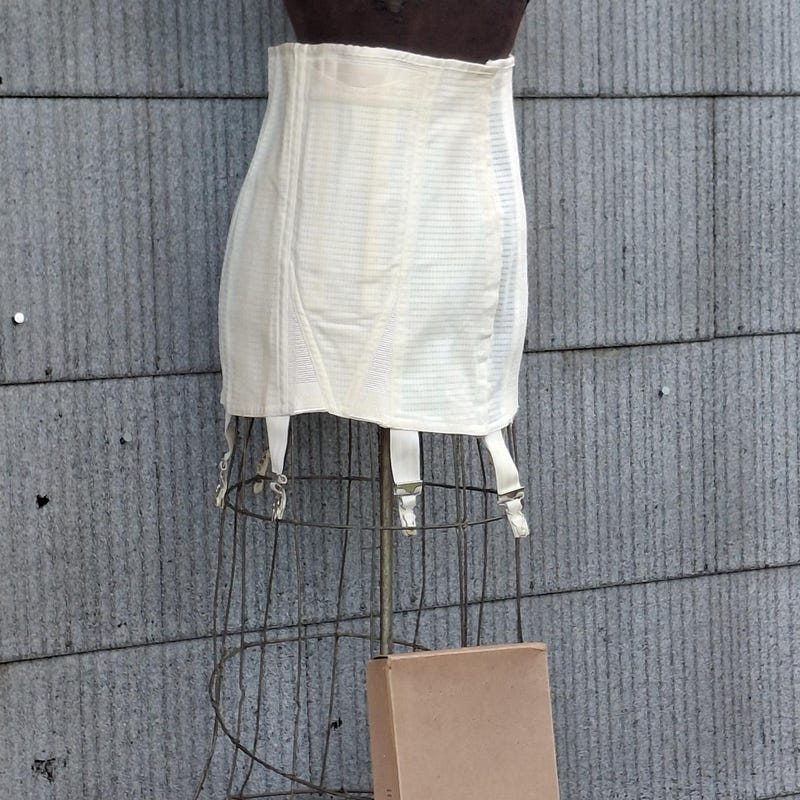 Louis Girdles - Etsy Canada