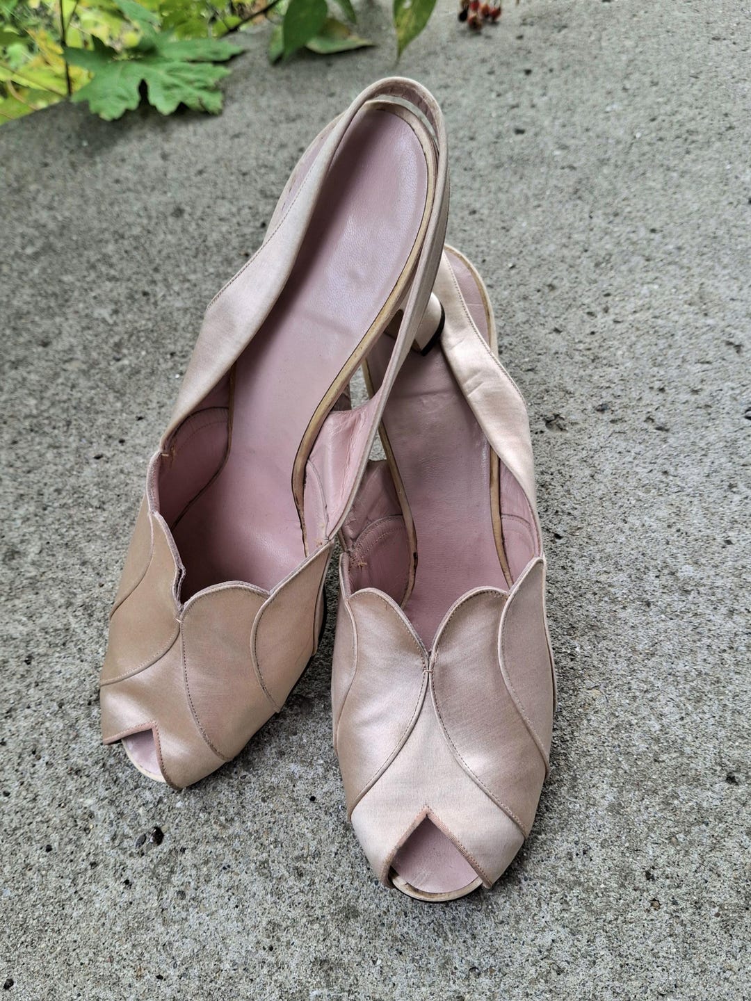 Vintage 1920s Flapper Shoes Sling Back High Heels Open Toe Pink Silk ...