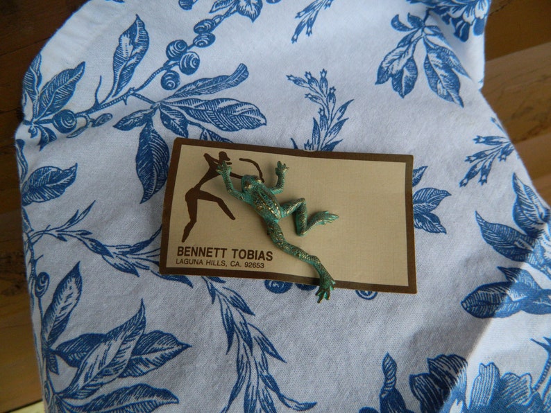 Vintage Metal Frog Pin - Etsy
