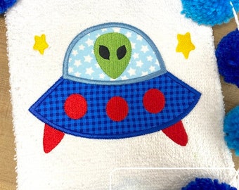 Alien and Spaceship - Etsy