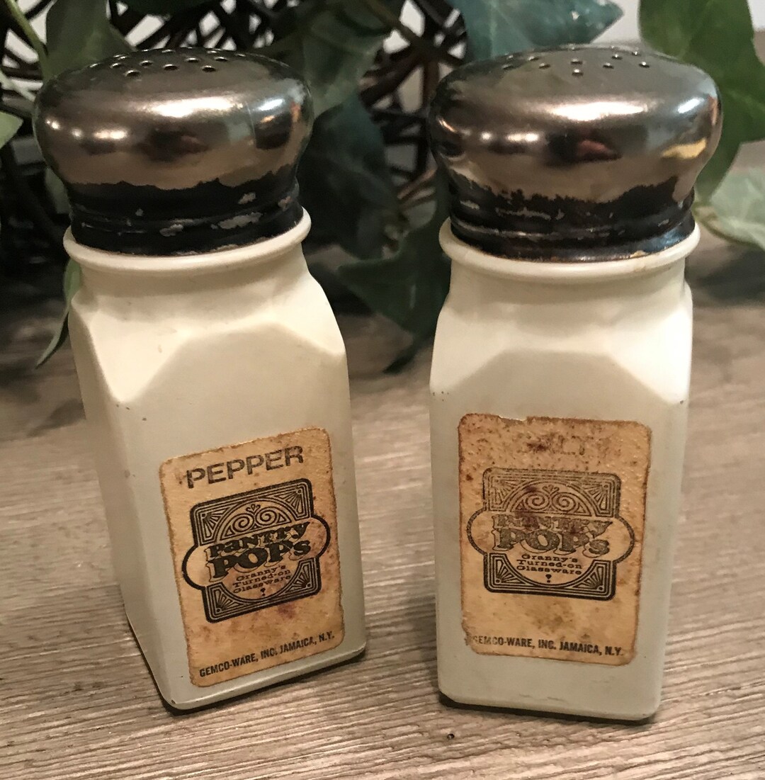 Retro Salt and Pepper Shakers, Gemco-ware Shakers, Vintage Shaker Set ...
