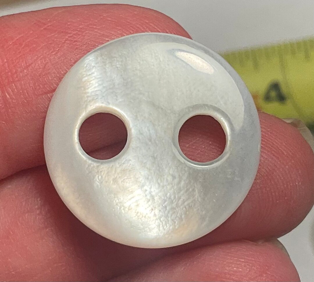 Vintage White Mother of Pearl 7/8 in Hand Carved Buttons Set of 10. - Etsy