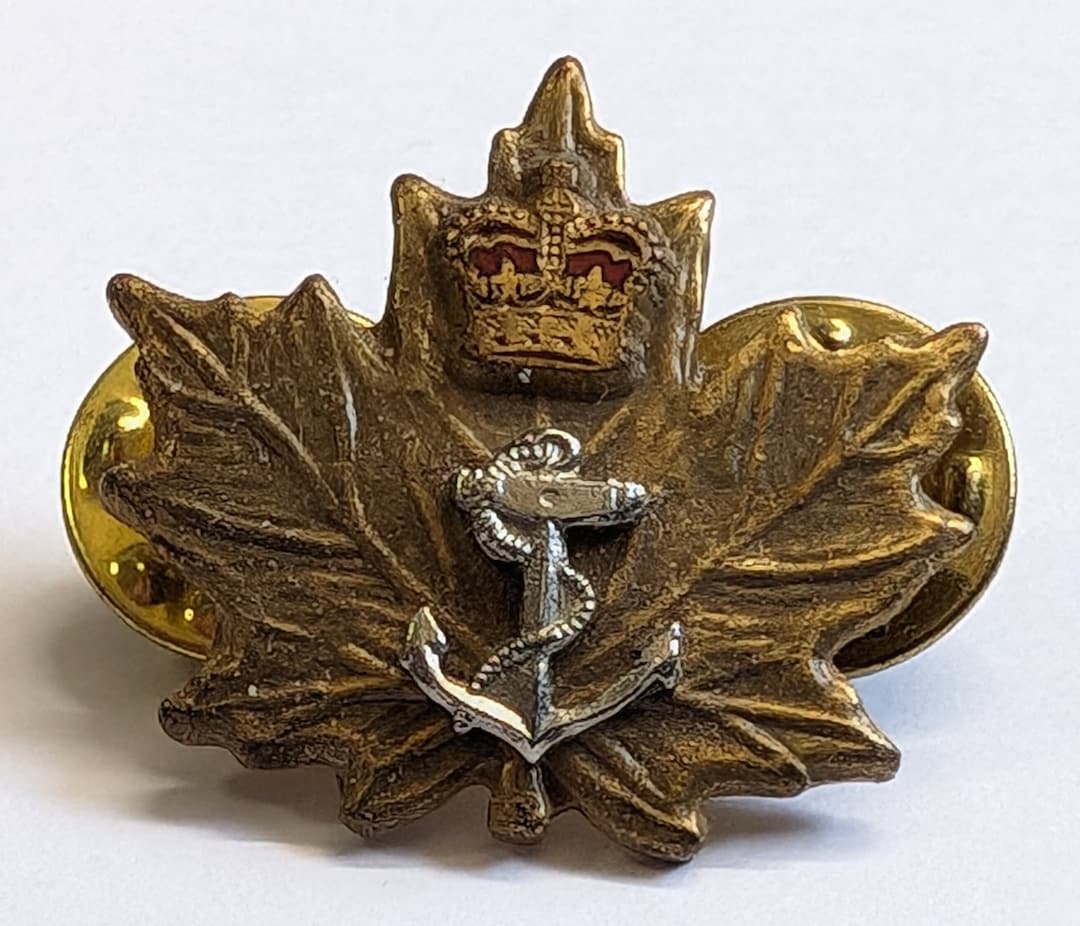 Canadian Cadet Canada Military Lapel Pin Soldier Vintage Uniform Navy ...