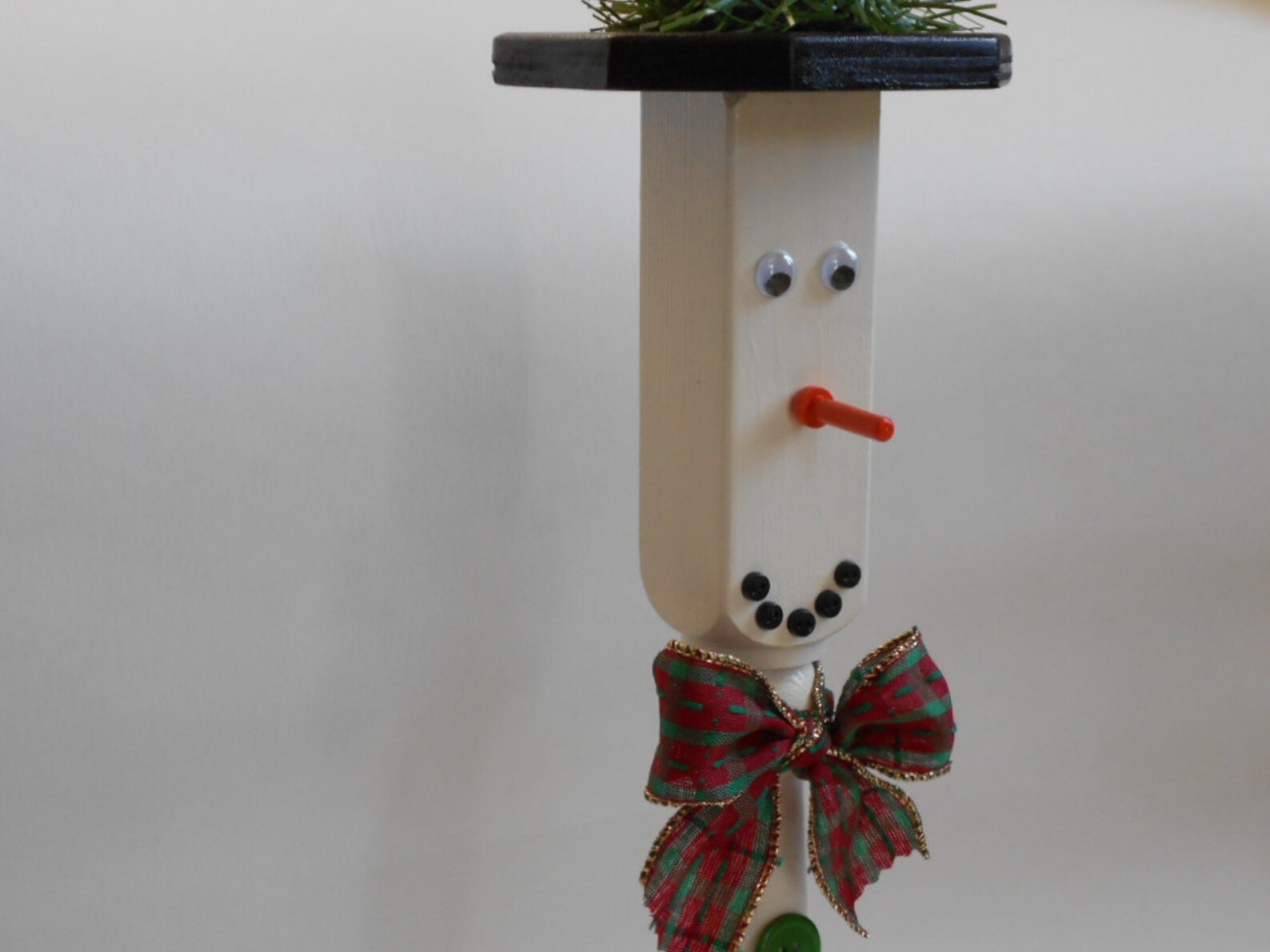 Wooden Spindle Snowman With Green Color Theme - Etsy