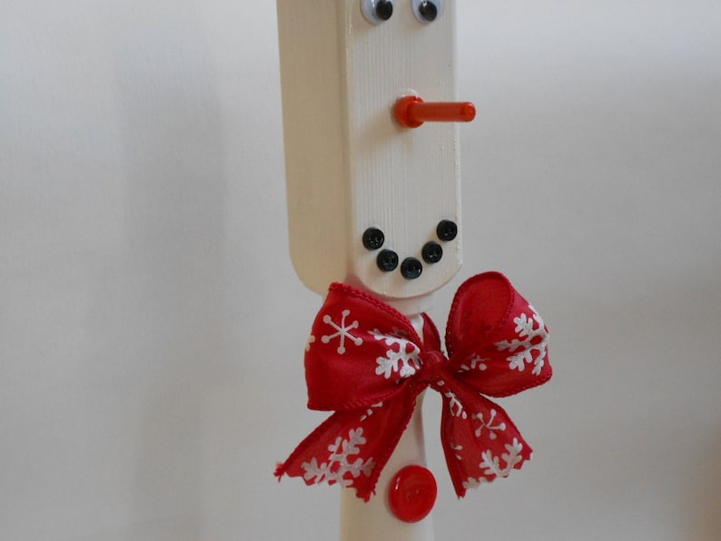 Wooden Spindle Snowman With Red Color Theme - Etsy