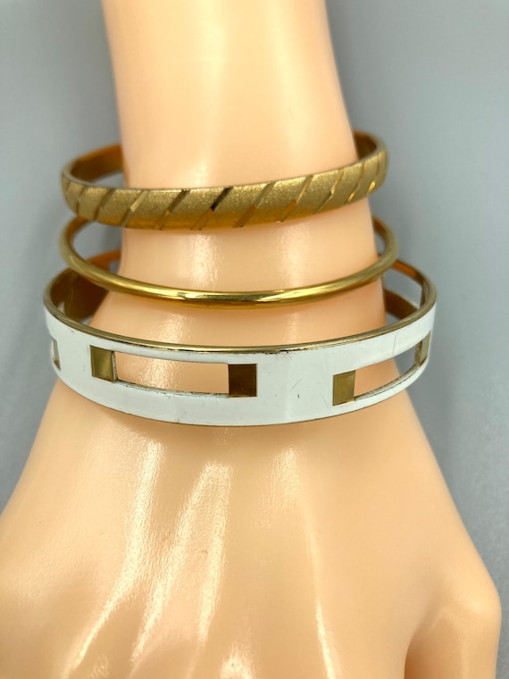 Vintage signed trifari bangles - Gem