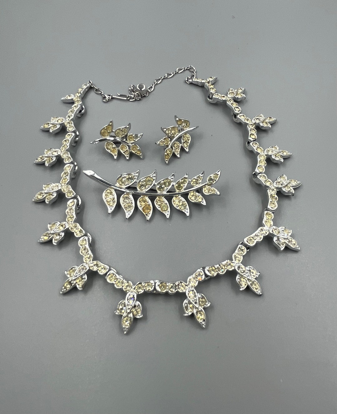 Sarah Coventry Set Necklace Brooch Earrings Exquisite Silver Tone ...