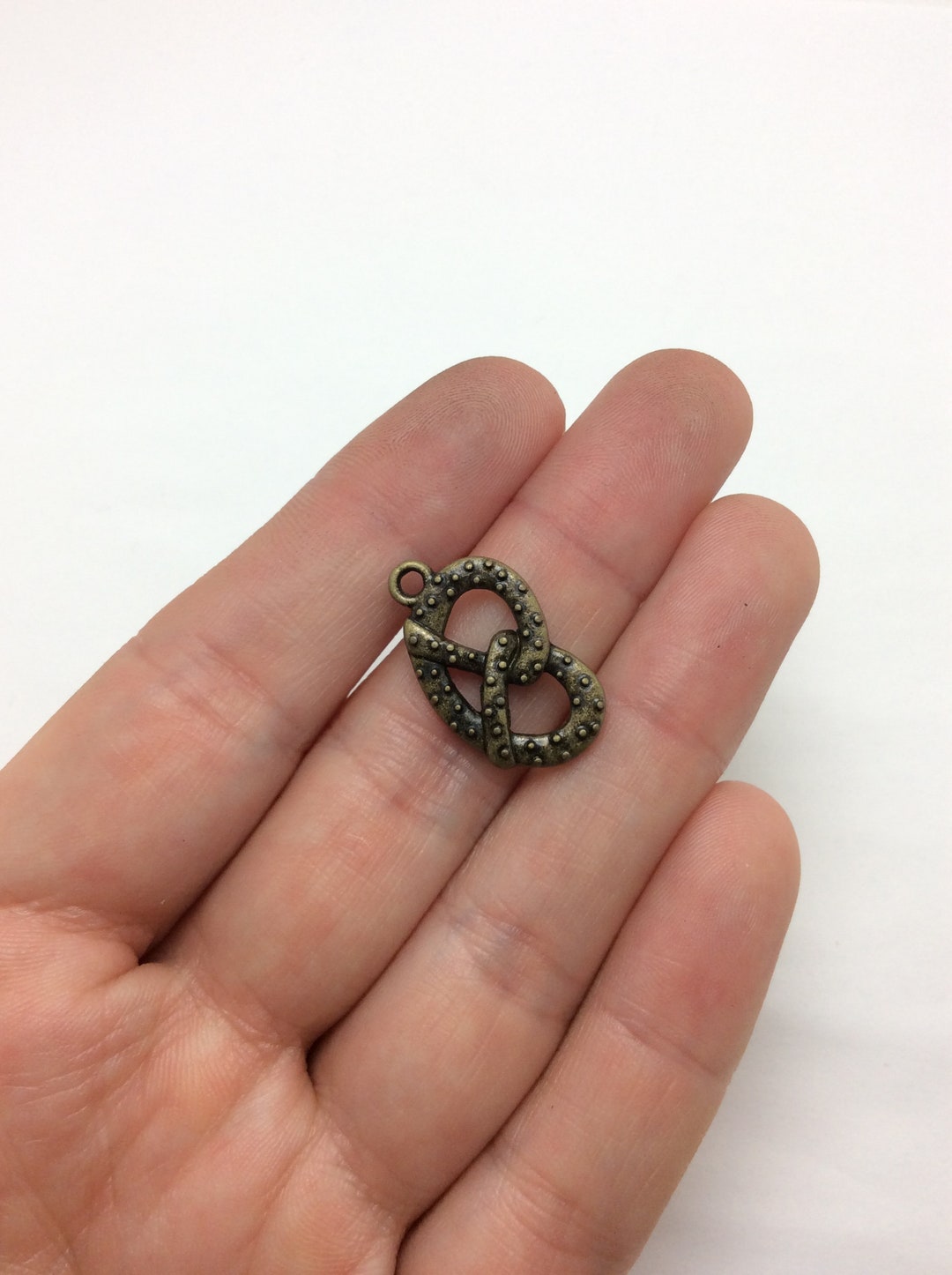BULK 20 Pretzel Charms, Bronze Tone, Food 5-1795 - Etsy