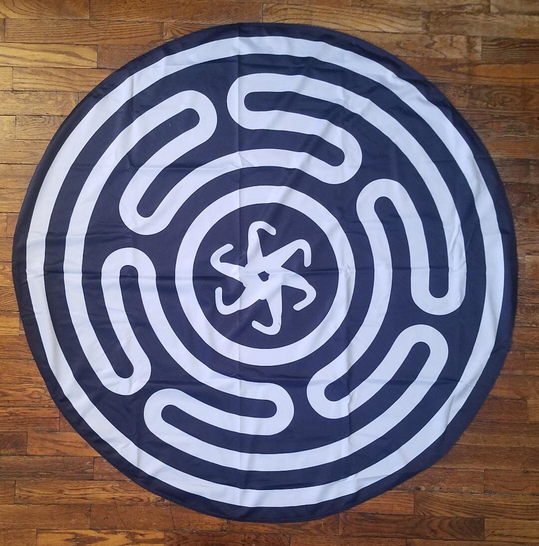 Hekate's Wheel - Strophalos - Ritual Circle Cloth - Etsy