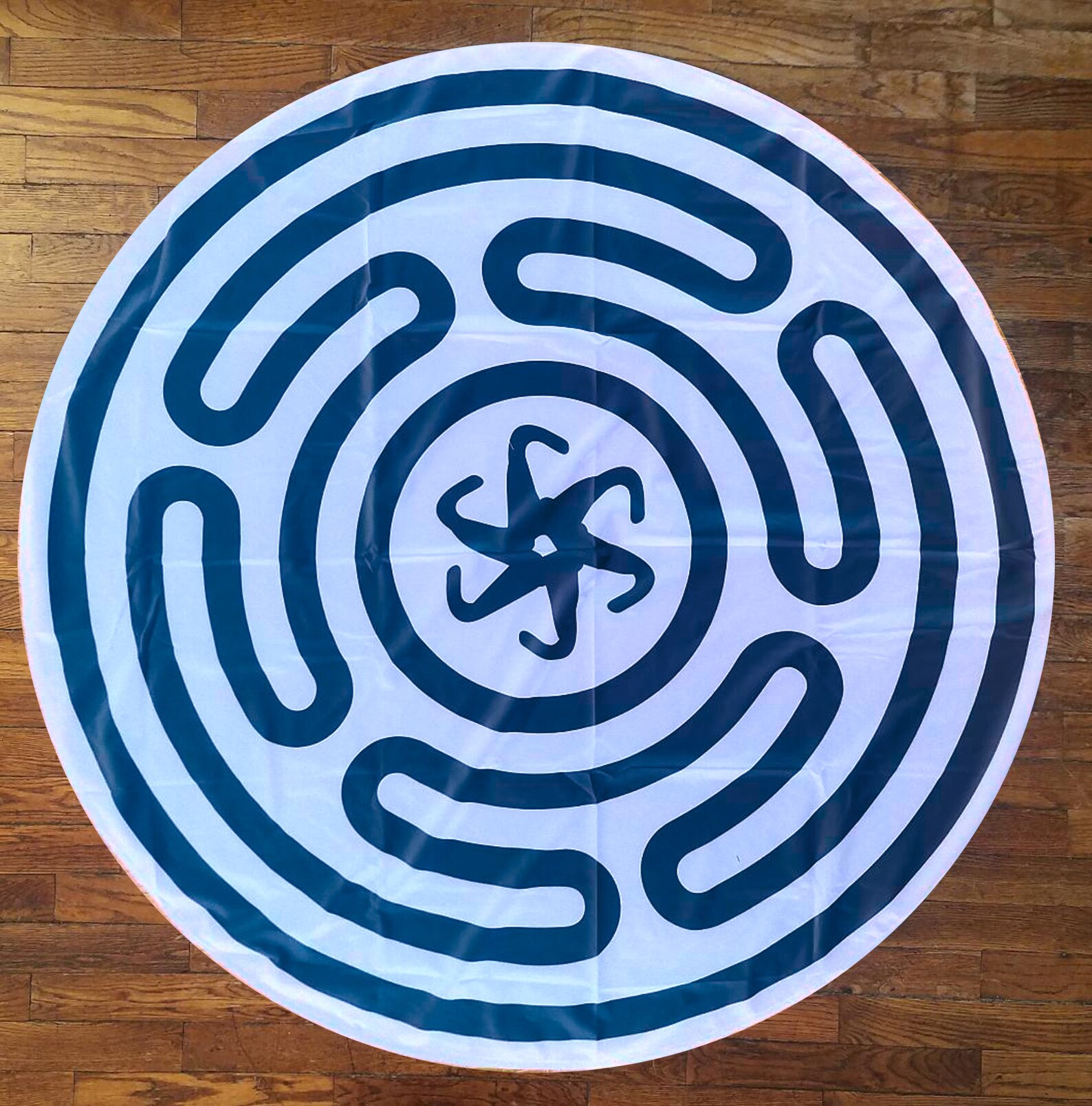 Hekate's Wheel Strophalos Ritual Circle Cloth | Etsy