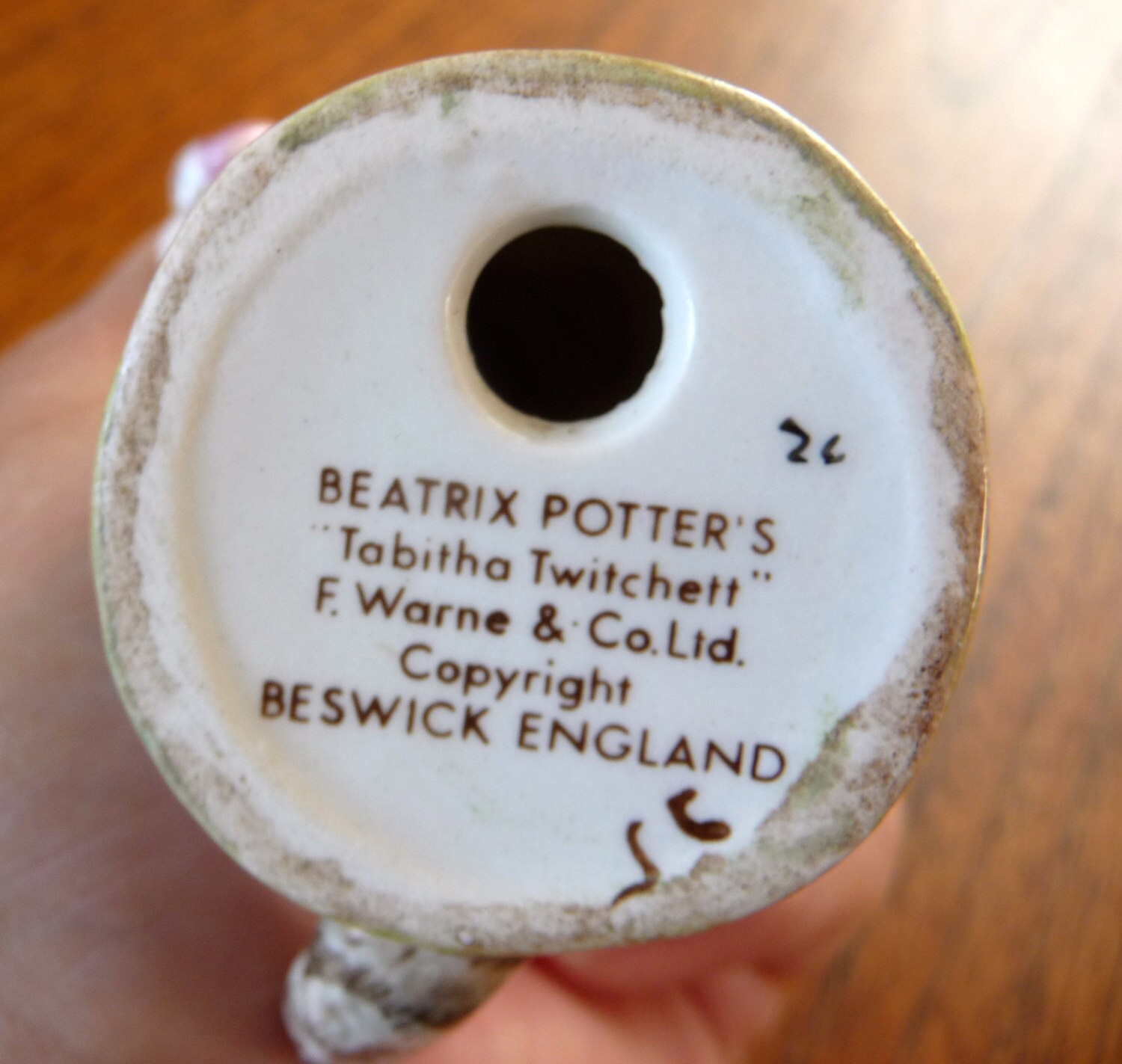 Vintage Beatrix Potter tabitha Twitchett Figurine Back Stamp Warne & Co ...