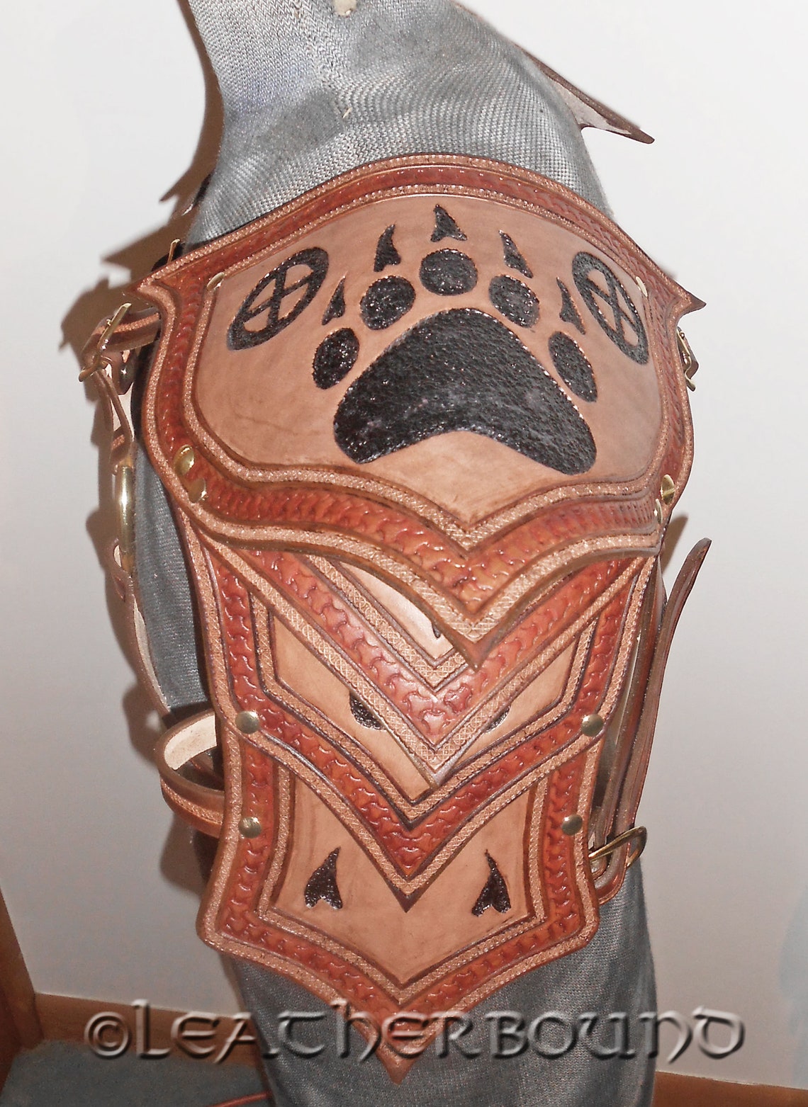 Norse Berserker Bear Paw Tooled Leather Pauldrens and Bracers. | Etsy