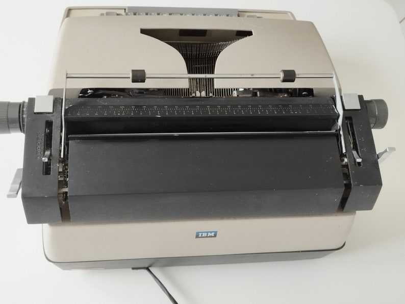 IBM Model D Vintage Electric Typewriter in Original Grey Color ...