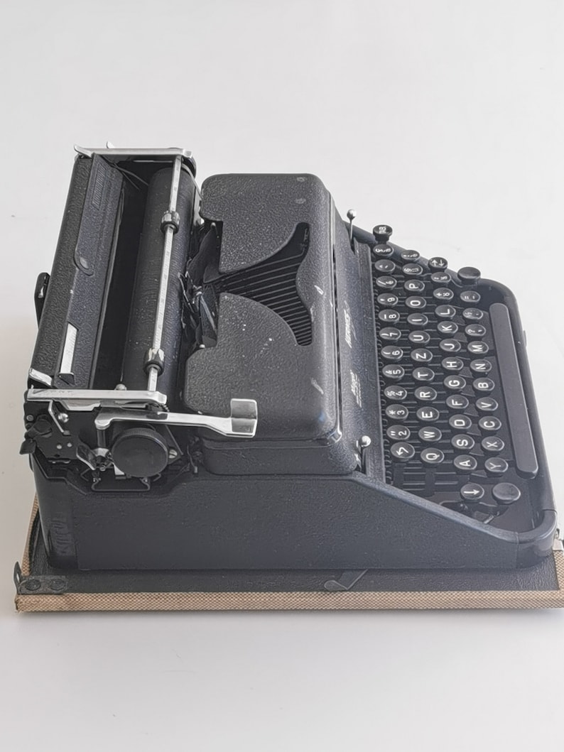 Hermes 2000 Iconic Portable Typewriter From the 1950s in Excellent ...