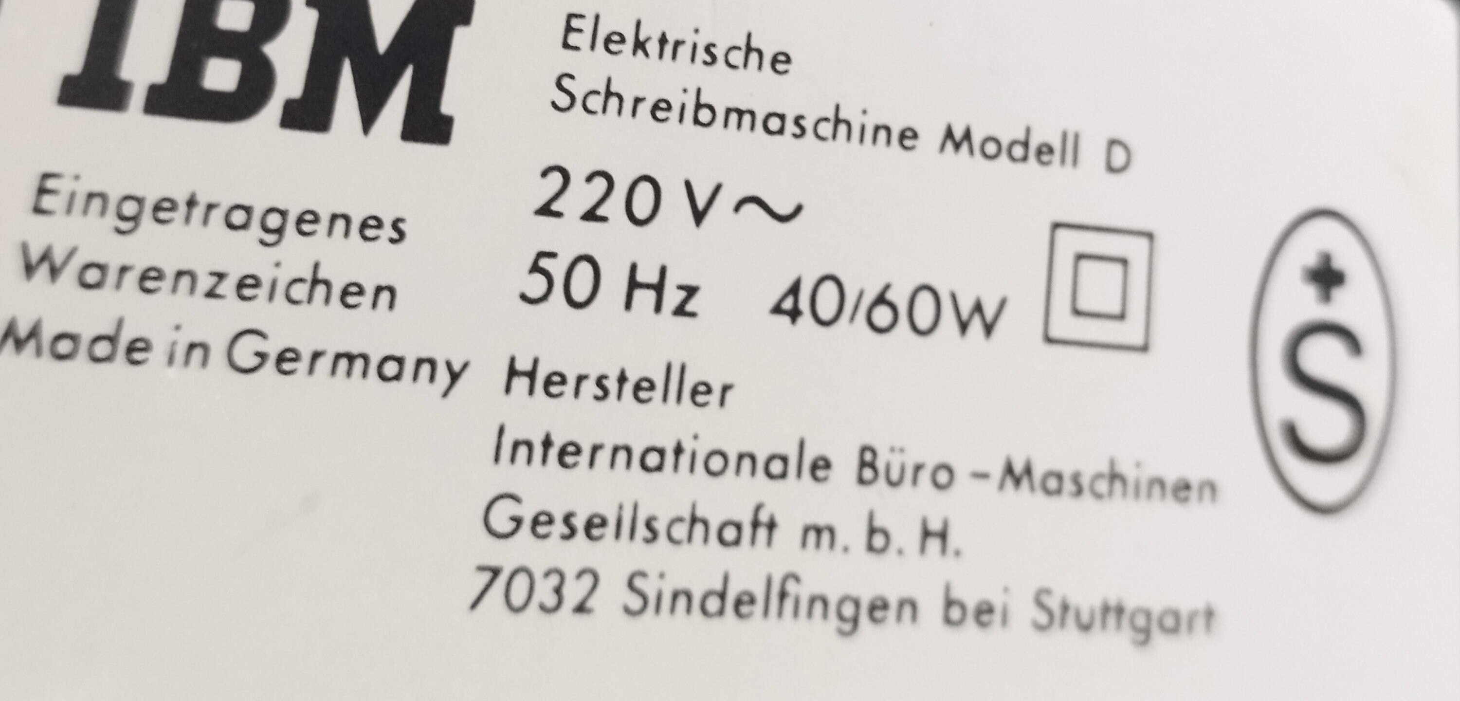 IBM Model D Vintage Electric Typewriter in Original Grey Color ...