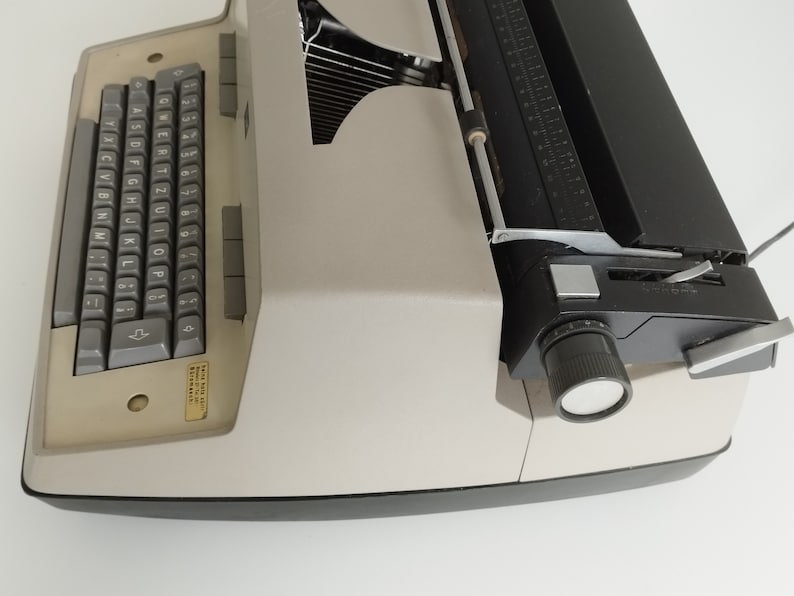 IBM Model D Vintage Electric Typewriter in Original Grey Color ...