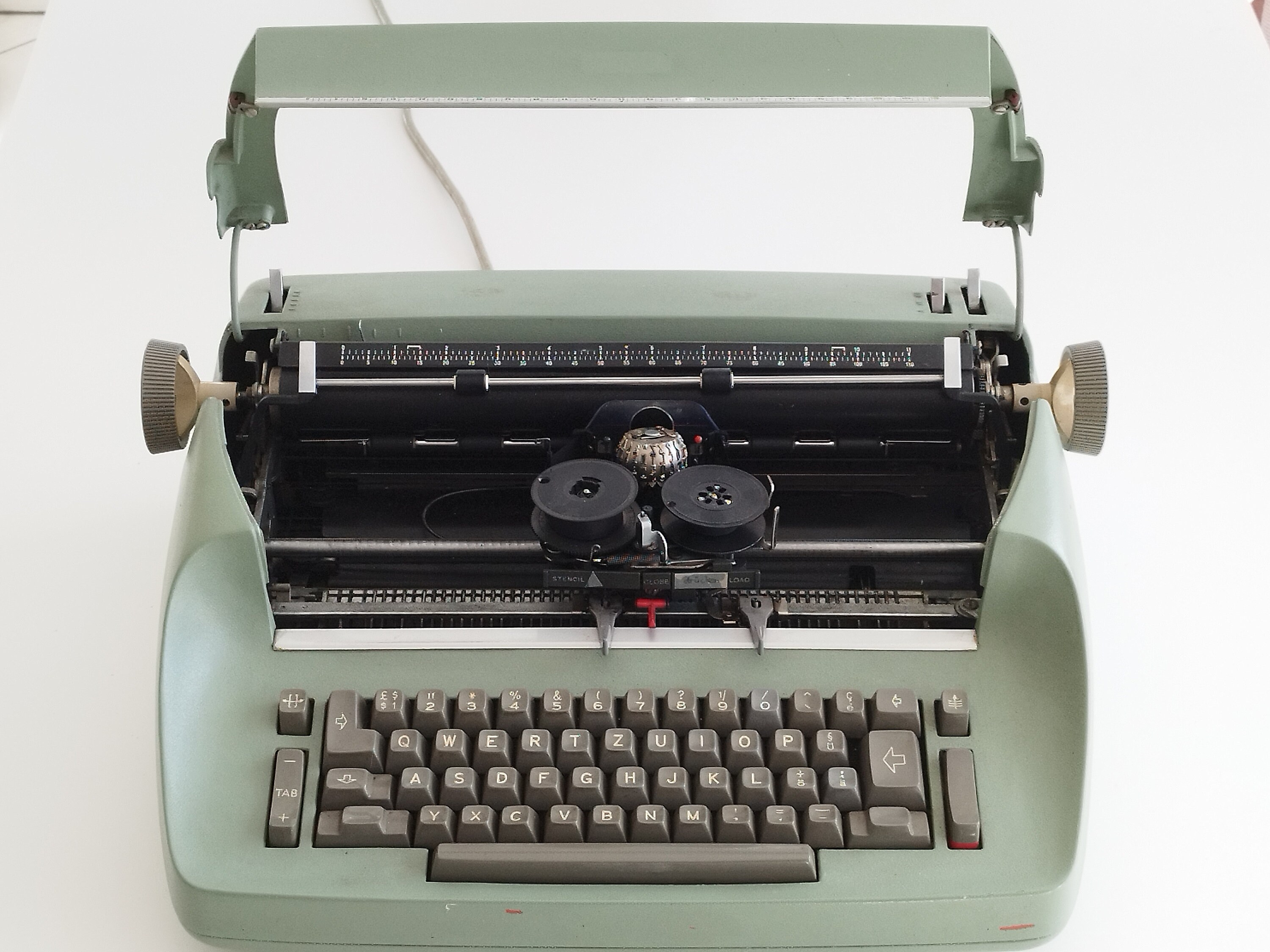 IBM Selectric golf Ball Vintage Electric Typewriter in Original Emerald ...