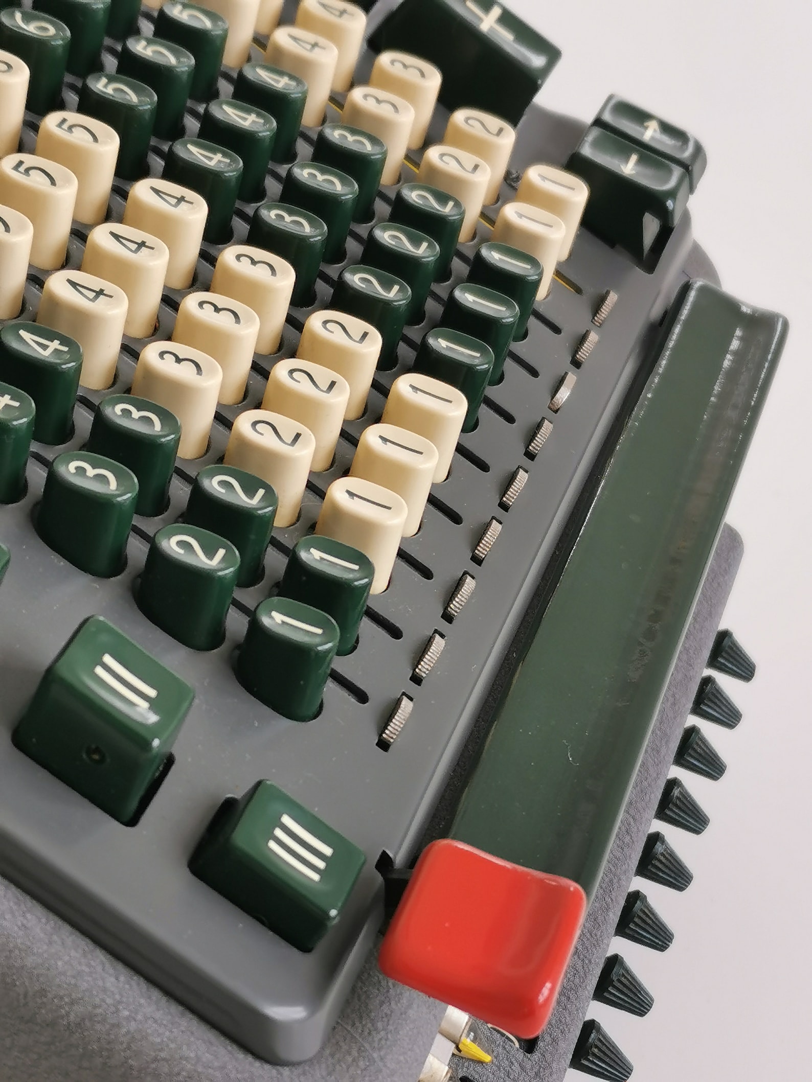 Vintage Calculator Madas 20BZS Portable Calculating Machine Made by H ...