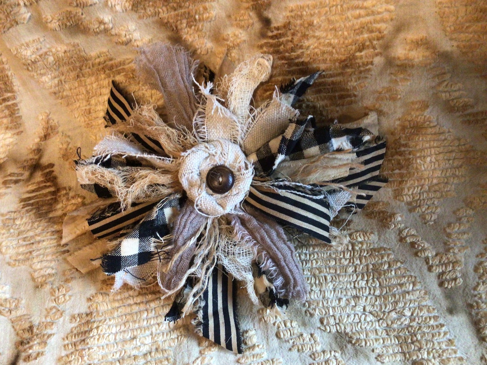 Farmhouse Rag Bow Messy Bow Primitive Bow Fabric Bow Black and Cream ...