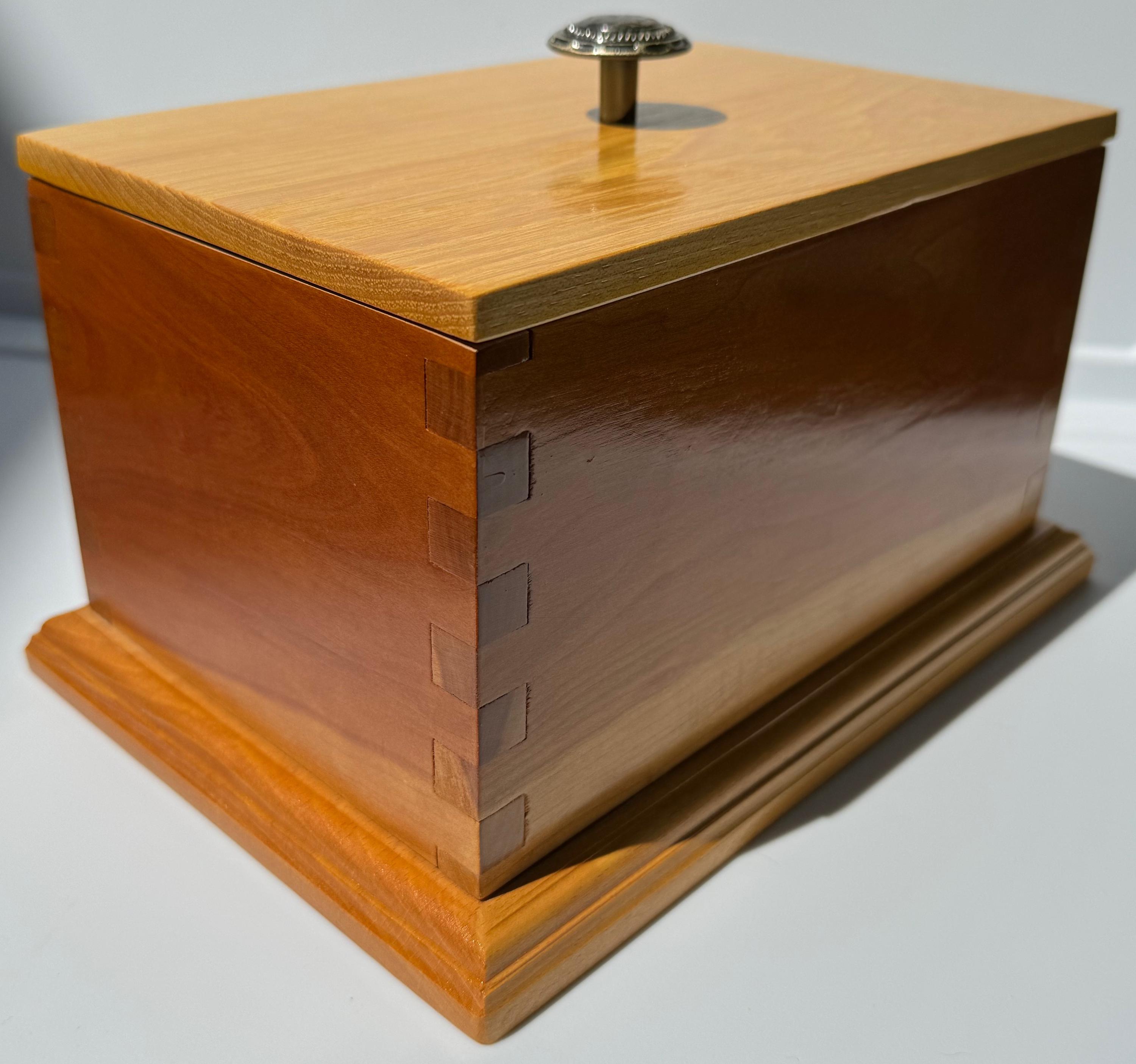 Hickory and Maple Wood Medium Box | Hand-crafted in the USA | Lift-top ...
