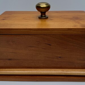 Cherry Wood Medium Box | Hand-crafted in the USA | Lift-top - Etsy