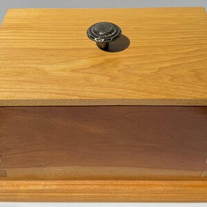 Hickory and Maple Wood Medium Box | Hand-crafted in the USA | Lift-top ...