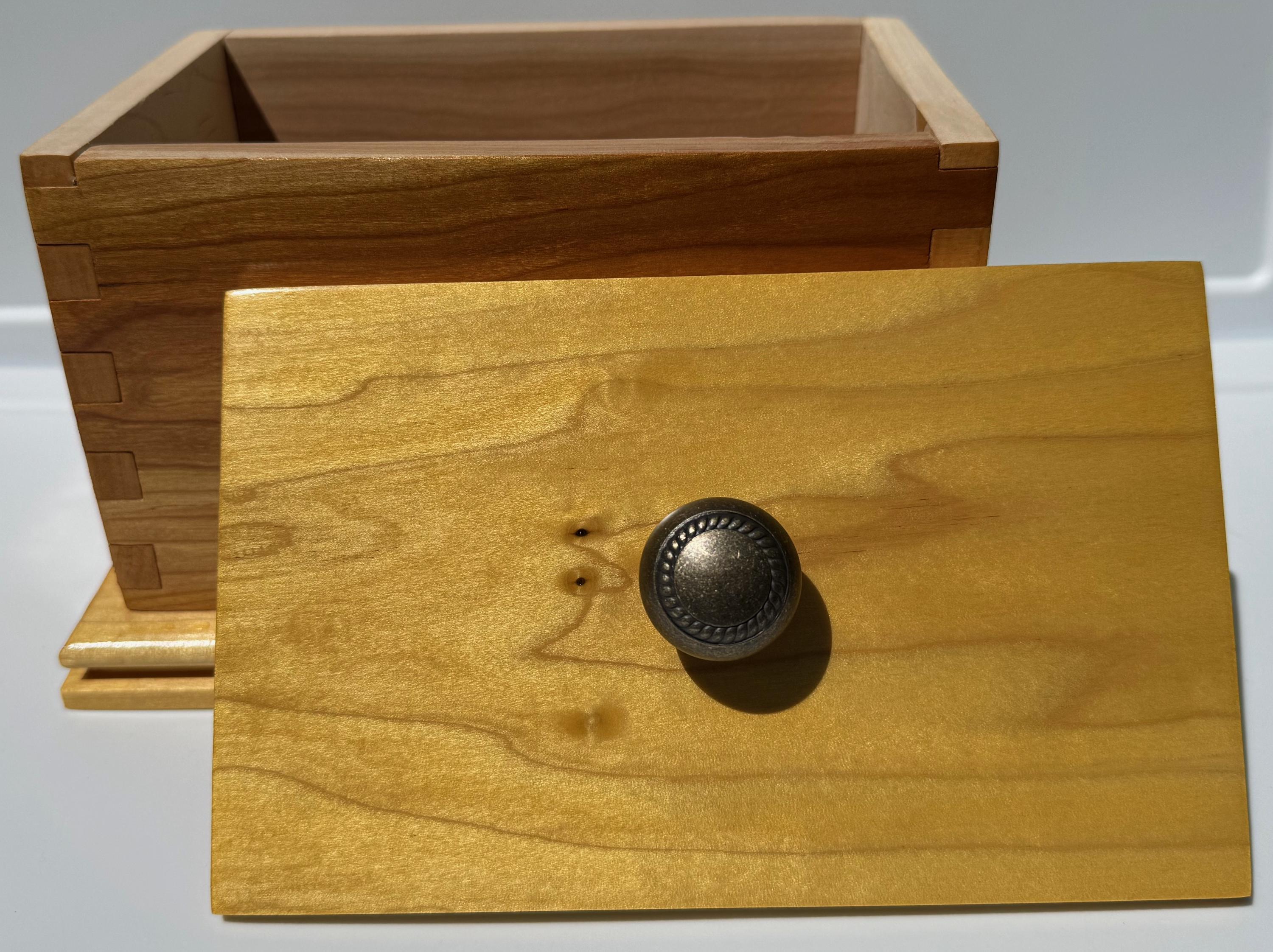 Hickory and Maple Wood Medium Box | Hand-crafted in the USA | Lift-top ...