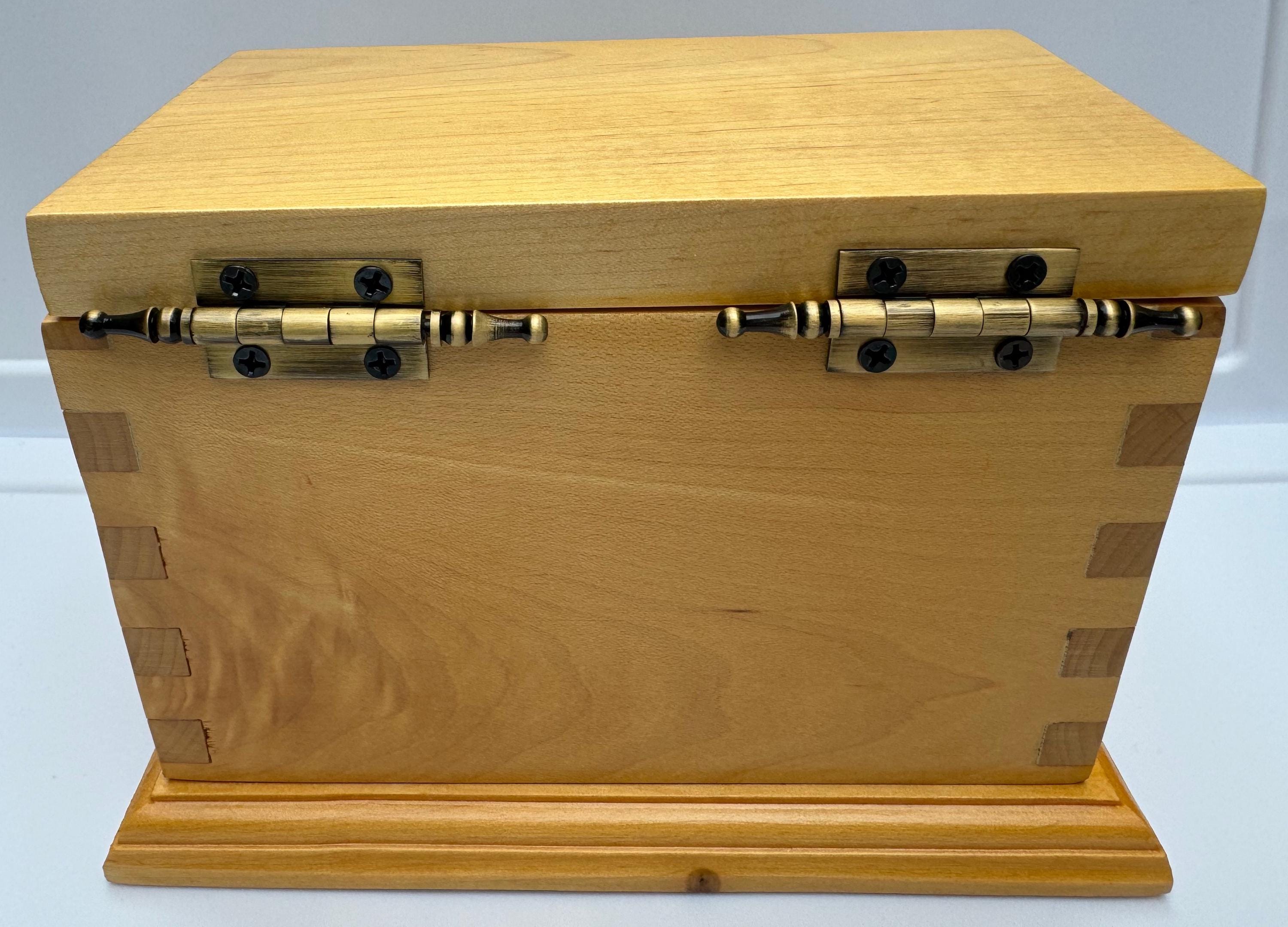 Maple Wood Medium Box | Hand-crafted in the USA | Hinged-top - Etsy