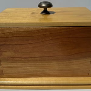 Hickory and Maple Wood Medium Box | Hand-crafted in the USA | Lift-top ...