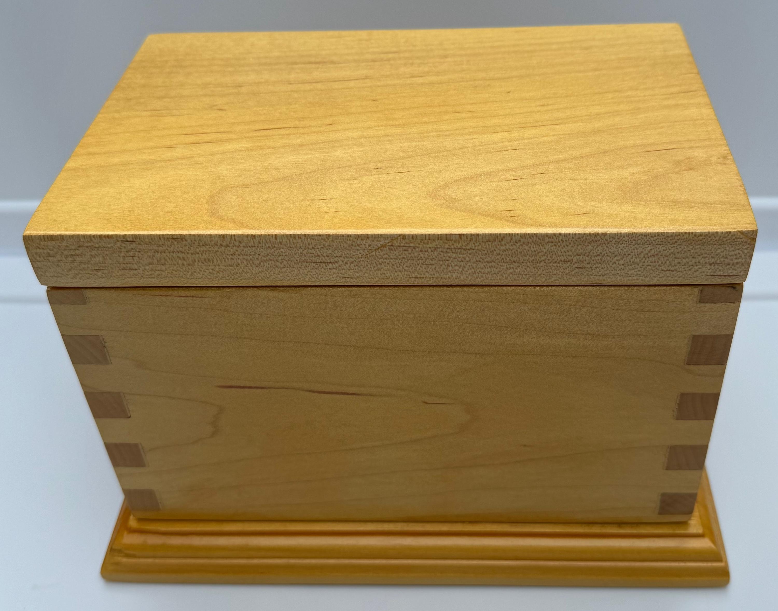 Maple Wood Medium Box | Hand-crafted in the USA | Hinged-top - Etsy